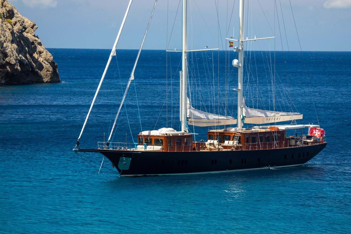 SATORI Yacht Charter Details, Big Blue Yachting Company | CHARTERWORLD ...
